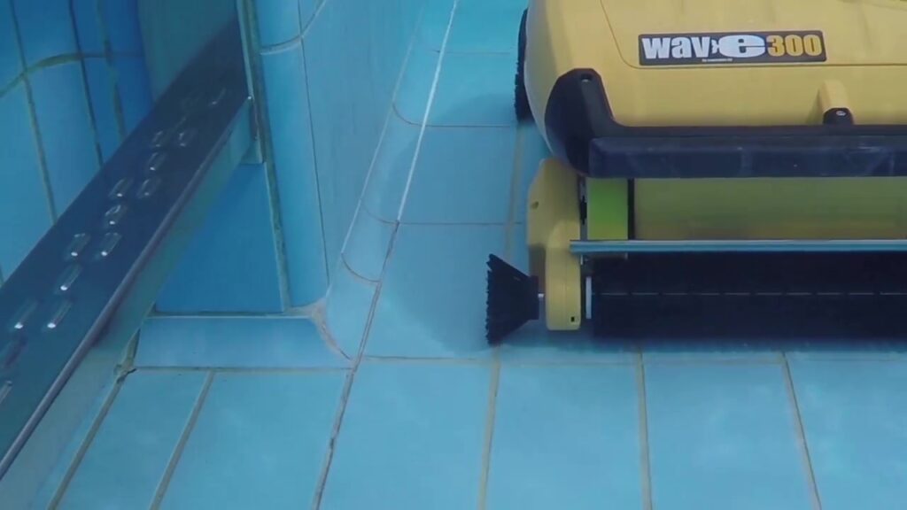 Dolphin WAVE 300 XL Havuz Temizlik Robotu – Havuz Express Havuz ...